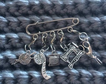 Knitting brooch | Etsy