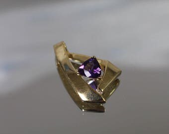 Emerald Triangular Faceted Gemstone Trilliant Cut Emerald Gem