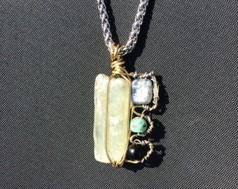 Hiddenite crystal | Etsy