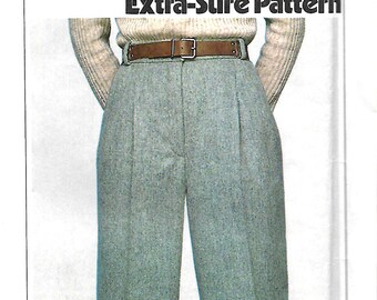 1960s Sleeveless Top and Trouser Pants with Fringe Crochet