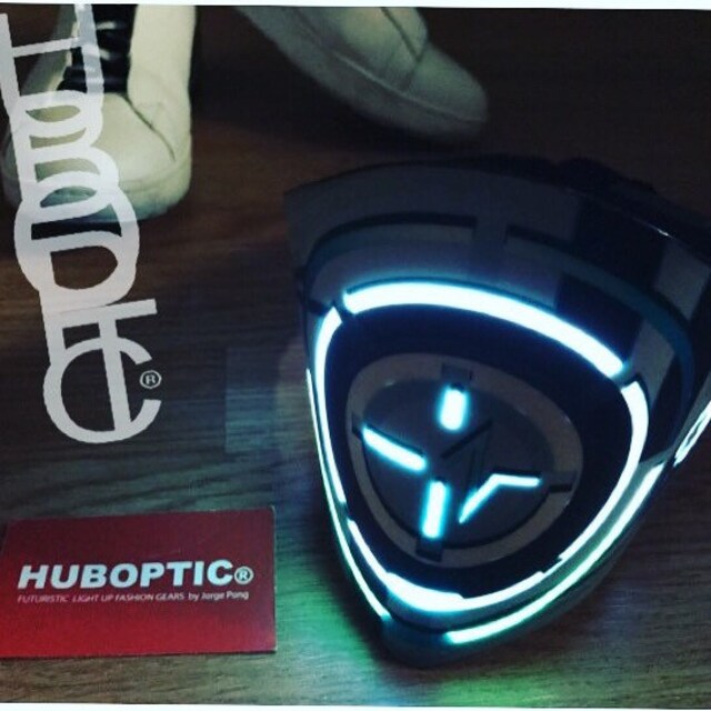 LIGHT UP MASKS SOUND REACTIVE LED LIGHT FASHION STORE by HUBOPTIC