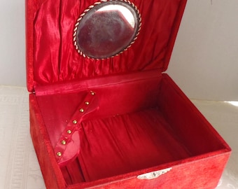 Vintage sewing box | Etsy