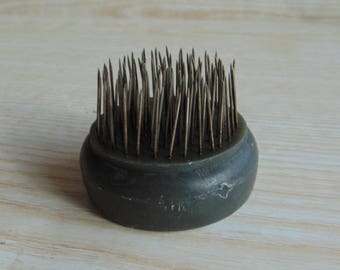 Vintage flower frog | Etsy