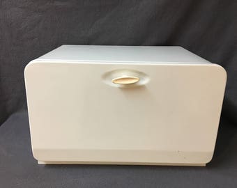 Vintage bread box | Etsy