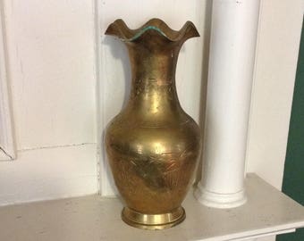 Ruffled rim vase | Etsy