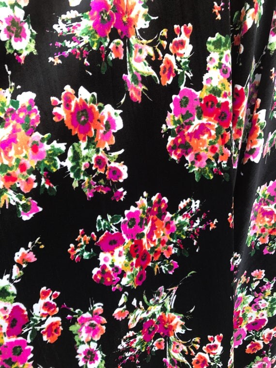 New Stretch velvet flower design black/multi 2way Stretch
