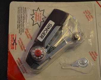 Vintage SINGER MATCH-A-PATCH Hole Tear Mender.