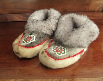 Rabbit slippers | Etsy
