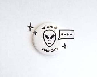 Alien pin | Etsy