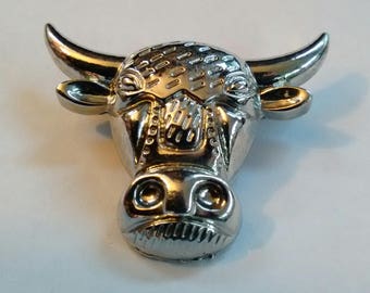 Bull brooch | Etsy
