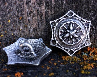 Renaissance button | Etsy