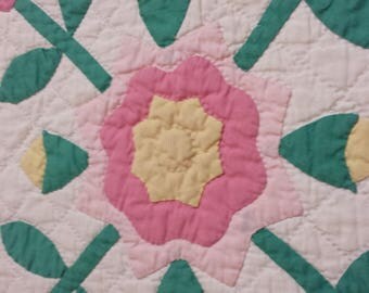 Rose of sharon quilt | Etsy