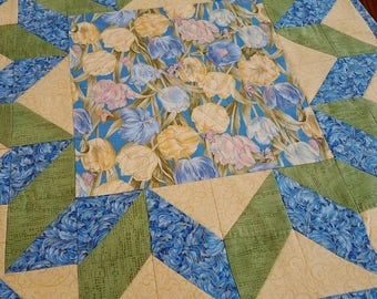 Spring Tulips Table Runner & Placemats PDF Quilt Pattern