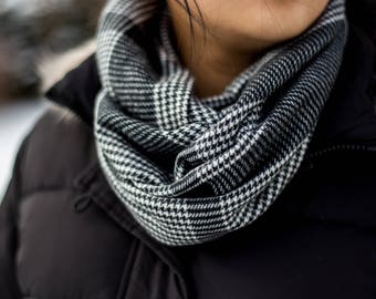 Knitting Pattern Black & White Dogtooth Check Bag