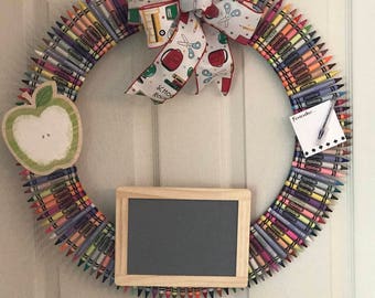 Crayon wreath | Etsy