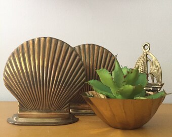 Seashell bookends | Etsy