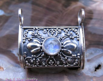 Moonstone locket | Etsy