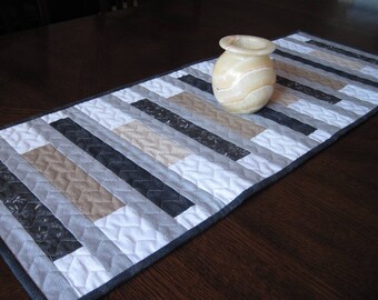 Quilted table runner | Etsy