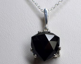 Black spinel pendant | Etsy