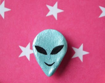 Alien pin | Etsy