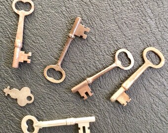 100pcs vintage crown keys antique skeleton keys pendant