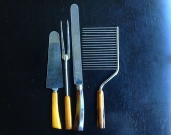 Bakelite cake cutter | Etsy