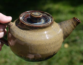 Wheel thrown teapot | Etsy