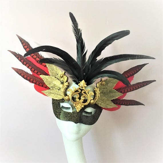 Items similar to Hurley - Royal Opulence Feather Mask on Etsy