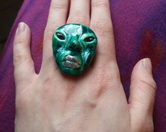 Alien ring | Etsy