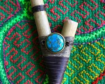 Handmade shamanic tools crystals kuripes and tepis by HanaqPacha