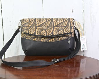 Handmade Bags Purses Totes and Clutches by Blue Calla by bluecalla