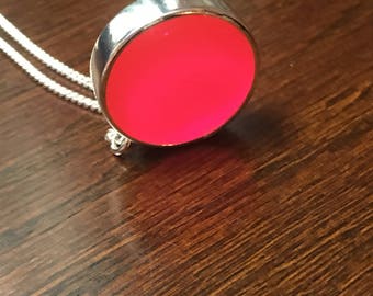 Glowing necklace | Etsy