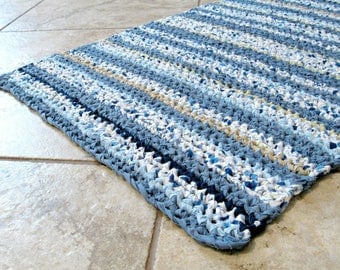 Christmas wall quilt home decor. Cotton. Modern heirloom.