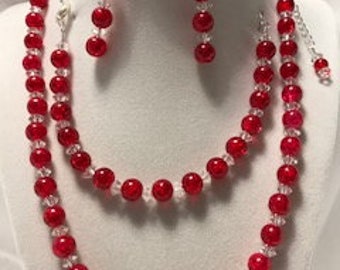 3 Pearl Décolletage Necklace