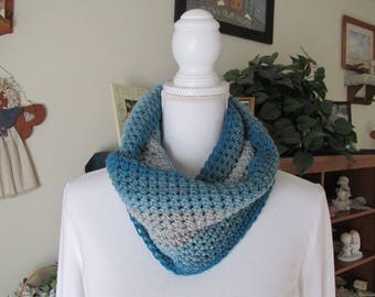 Crochet Pattern Mobius Infinity Cowl / Scarf includes