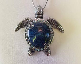Sea turtle necklace | Etsy