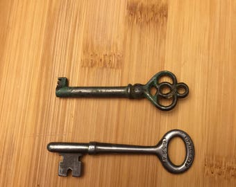 Vintage skeleton key | Etsy