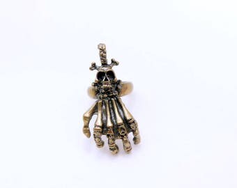 Skeleton hand ring | Etsy