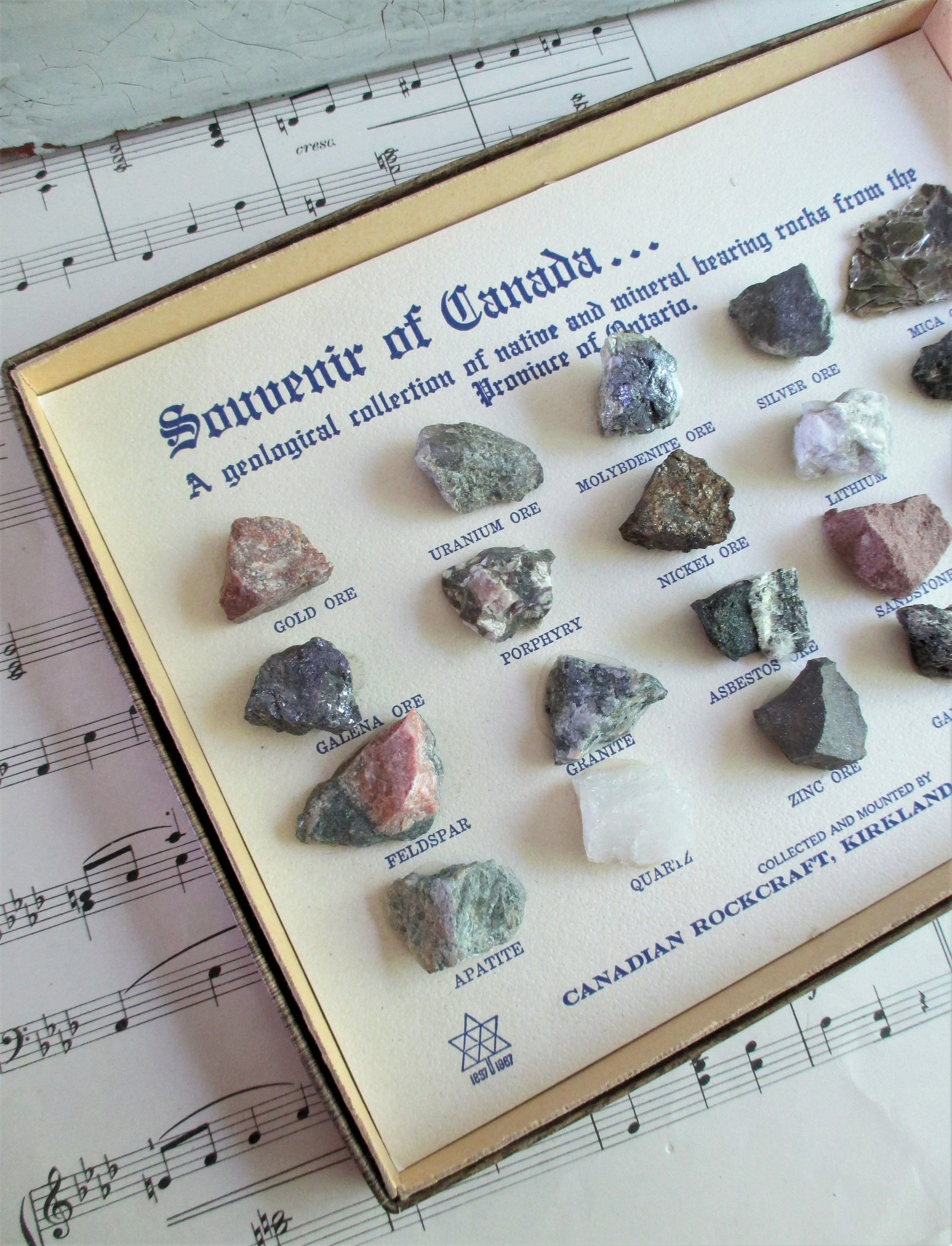 Vintage Boxed Rock & Mineral Collection From the Province of