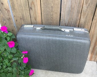 Vintage suitcase | Etsy