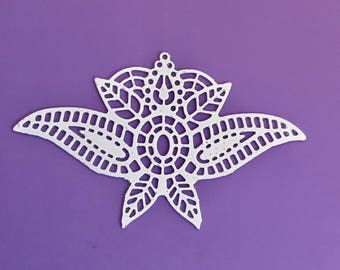 sugar doilies 12pcs 2.75 edible doily tea or coffee cake