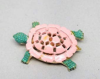 Turtle pin | Etsy