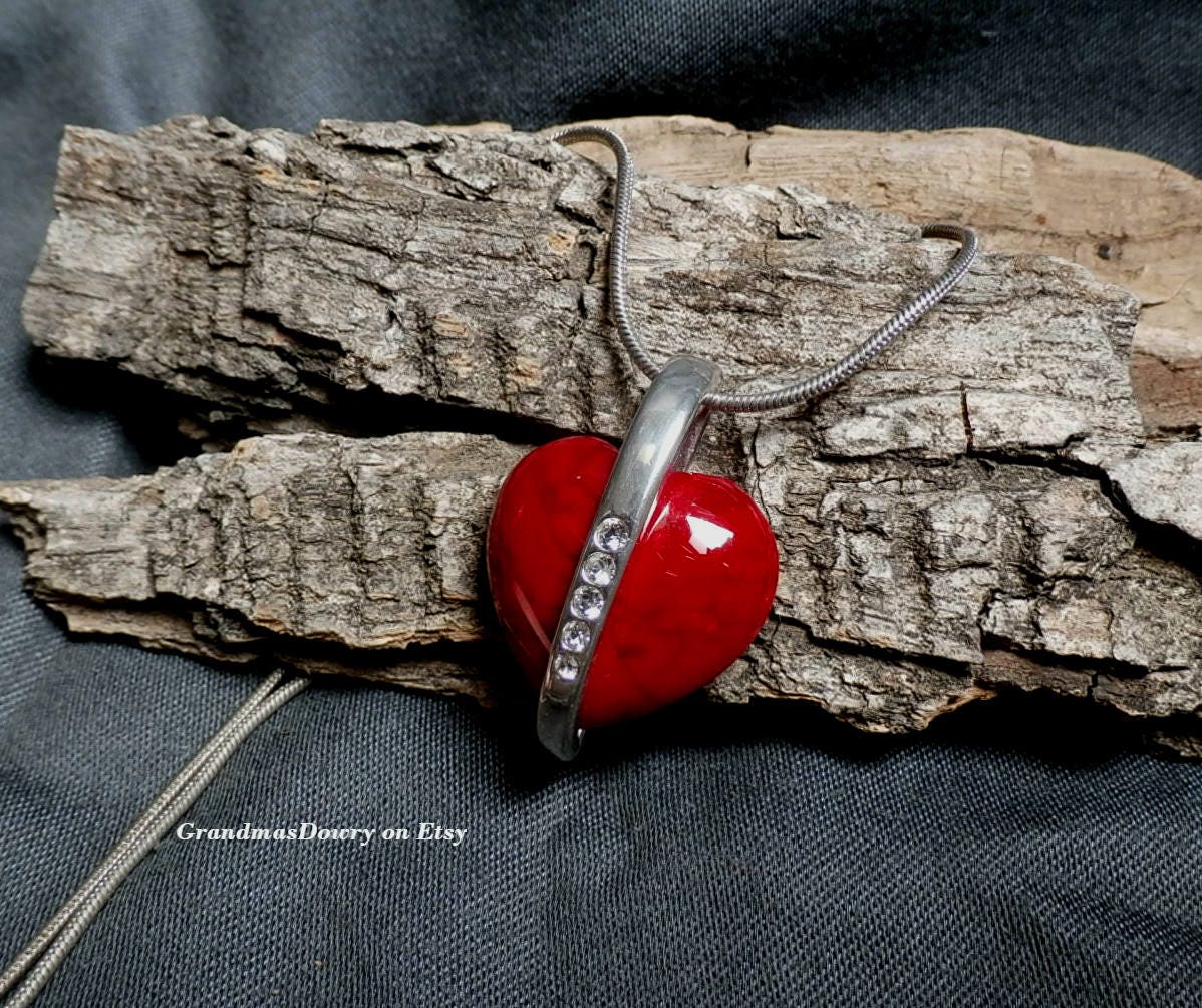 Chunky Red Heart Pendant Necklace Modern Design Silver Chain