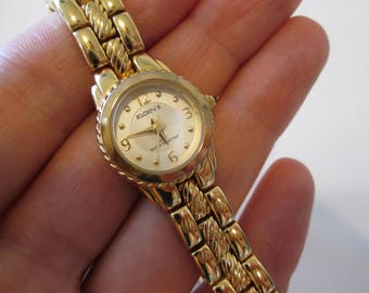 Elgin quartz watch | Etsy