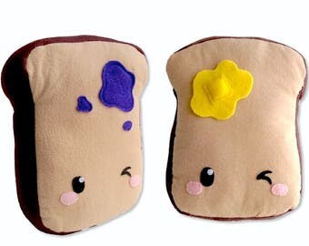 Toast plush | Etsy