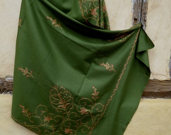 Green shawl | Etsy