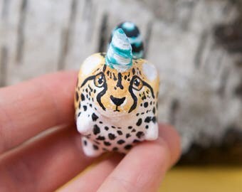 Cheetah figurines | Etsy