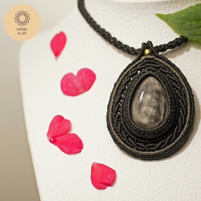 Joyería en Macrame. Piezas de Diseño con Cristales por Mahwu